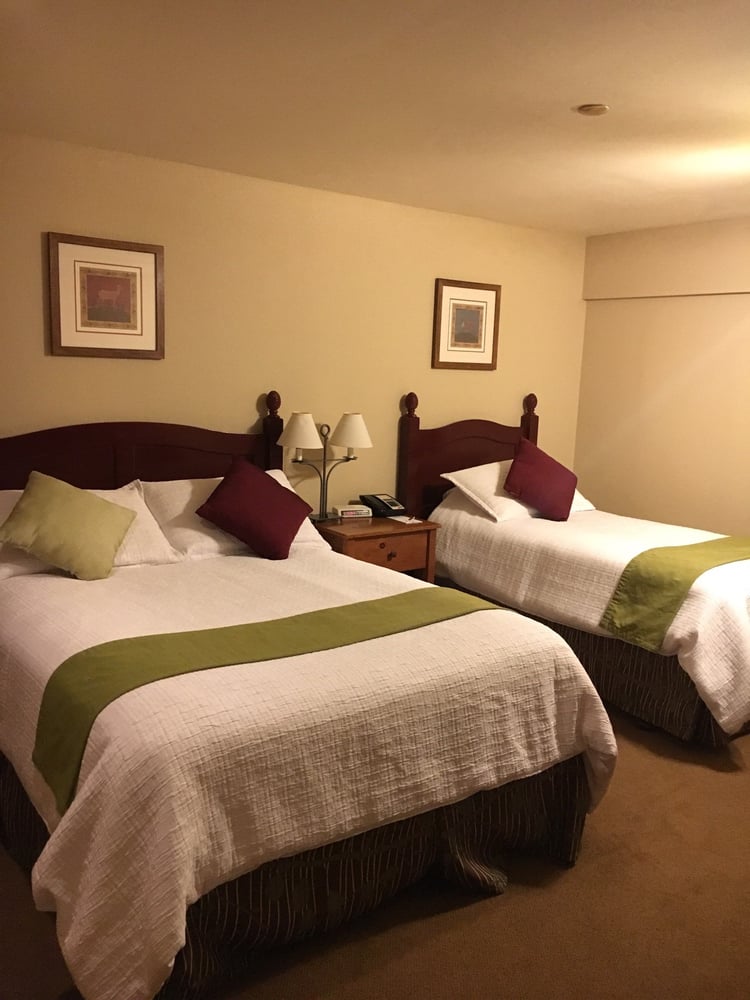 Falcon Point Resort - 36 Photos & 11 Reviews - Hotels - 340 Benchmark ...