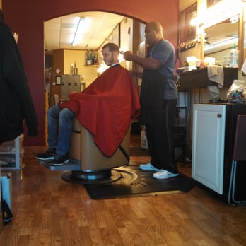 Legendary Cuts Barbershop - 43 Photos & 20 Reviews - Barbers - 4700 ...