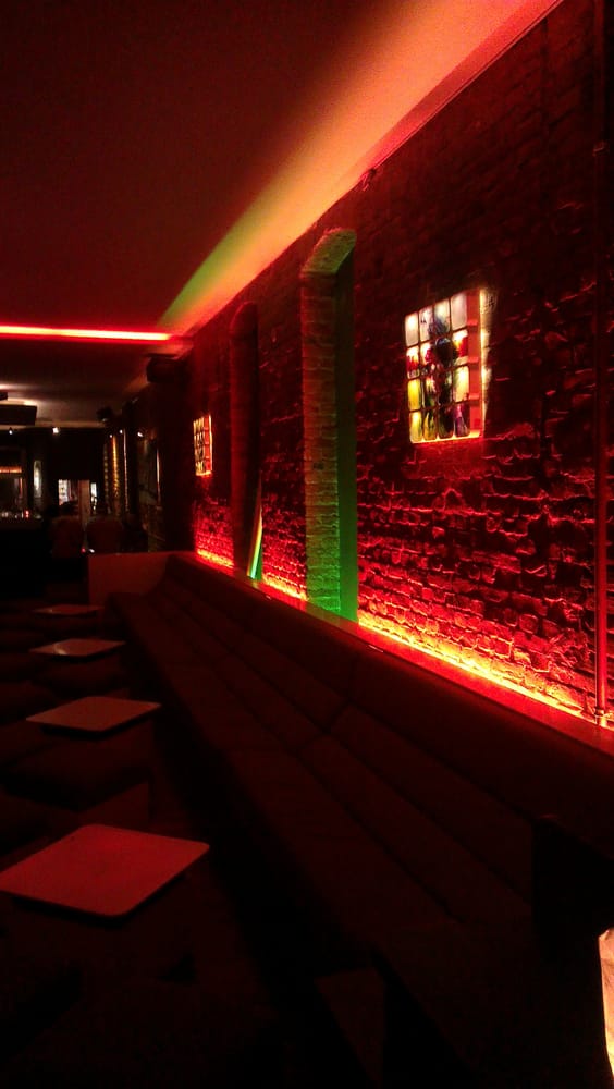 Booze Bar - 18 Photos & 49 Reviews - Cocktail Bars - Boxhagener Str ...