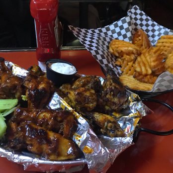 Knockback Nats - 120 Photos & 206 Reviews - Sports Bars - 10 W 7th St ...