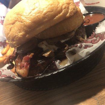 MugShots Grill & Bar - 53 Photos & 57 Reviews - Burgers - 4001 ...