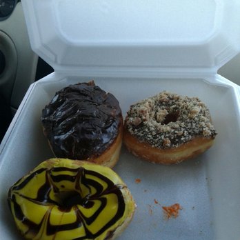 Amy’s Donuts - 116 Photos & 100 Reviews - Donuts - 101 E Fort Lowell Rd ...