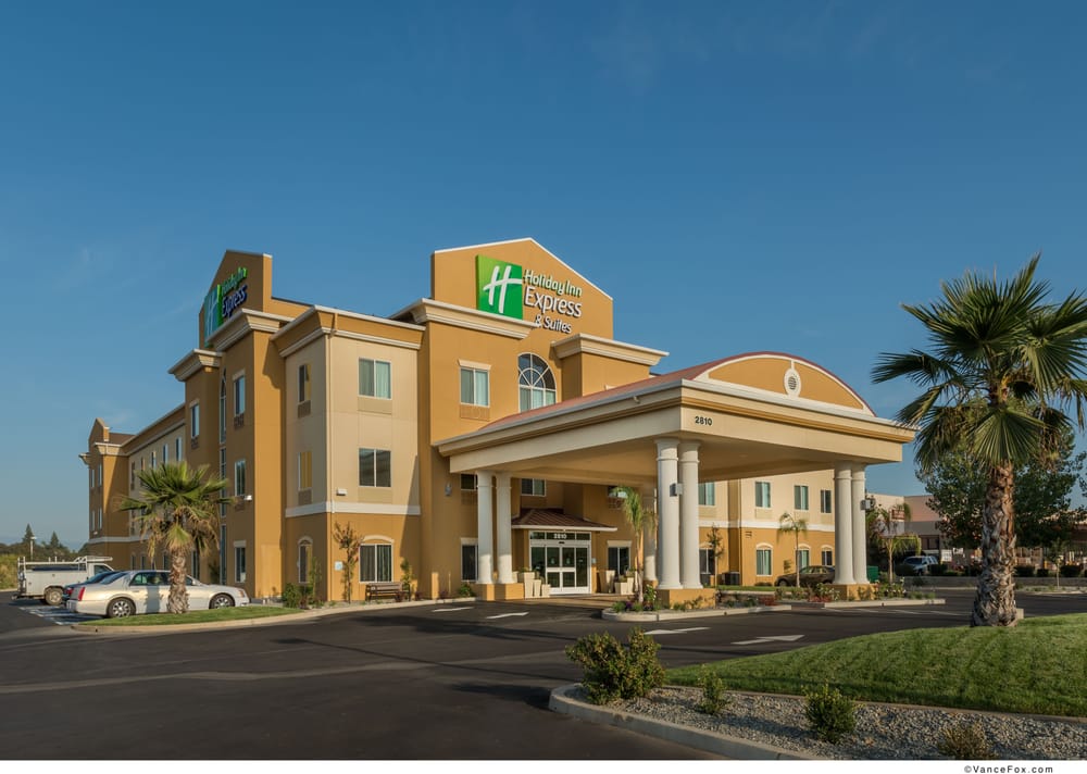 Holiday Inn Express & Suites Red Bluff-South Redding Area - 2810 Main ...