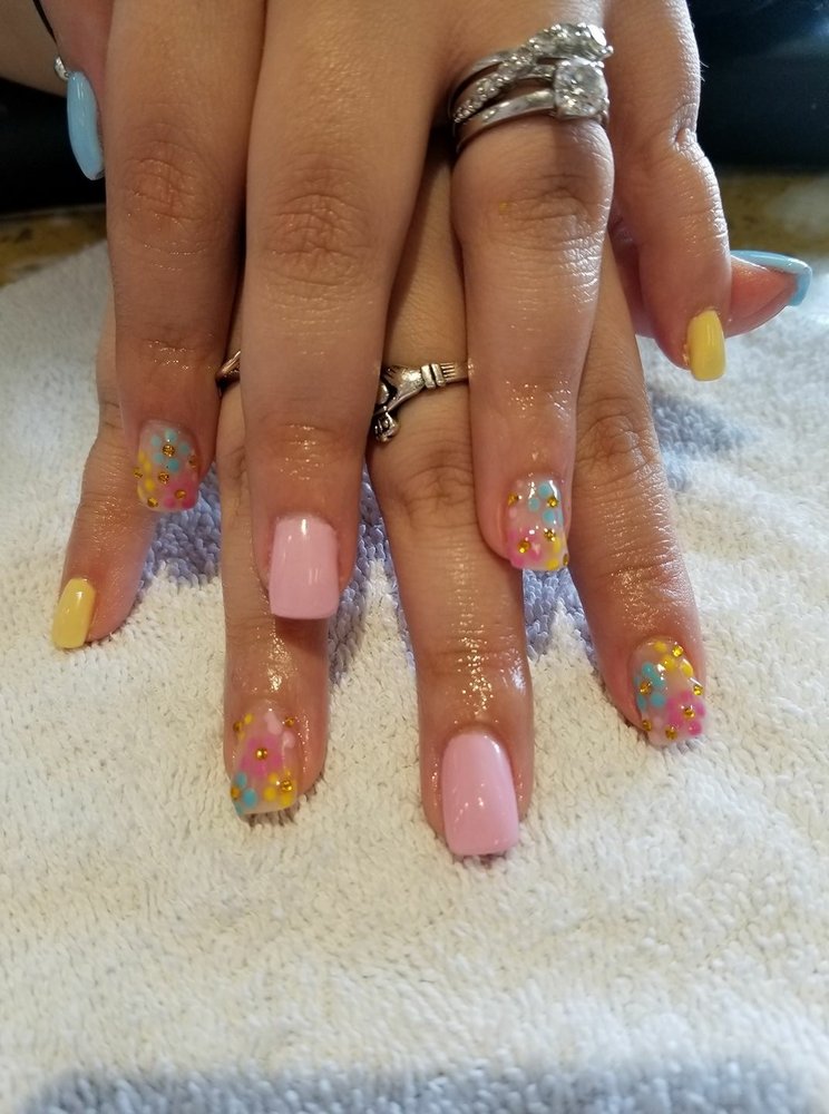 DaVi Nails - 14 Photos - Nail Salons - 2717 Rock Island Pl, Bismarck ...