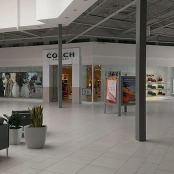 The Outlet Collection Seattle - 62 Photos & 106 Reviews - Shopping ...