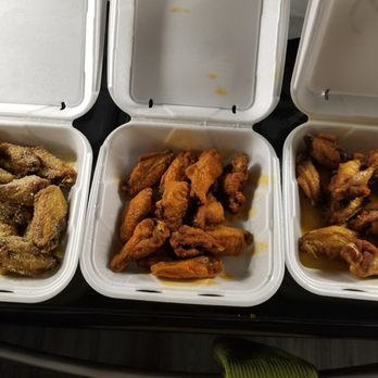 Wing Slingers - 32 Photos & 85 Reviews - Chicken Wings - 7325 E Iliff ...