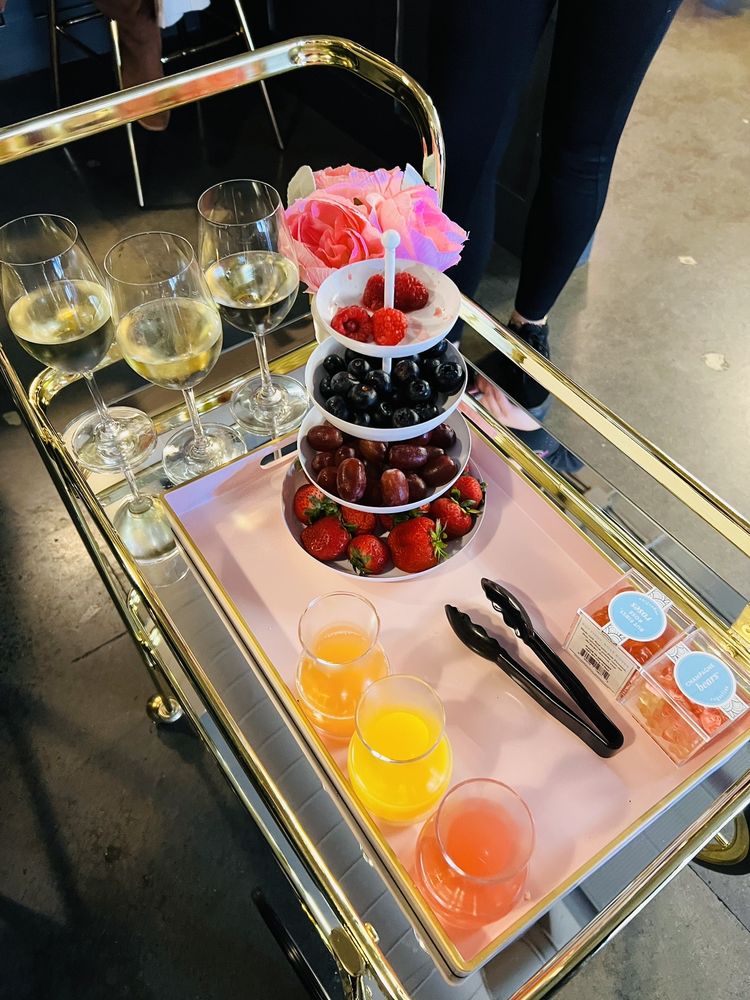 The Powder Room Champagne Bar, Tacoma | Roadtrippers