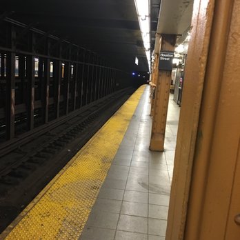MTA - Houston Street Subway Station - 15 Photos - Metro Stations - W ...