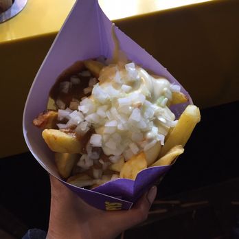 Manneken Pis - 180 Photos & 142 Reviews - Imported Food - Damrak 41, De ...