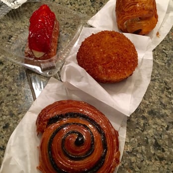 Fuji Bakery - 133 Photos & 63 Reviews - Bakeries - 1030 Elliott Ave W ...