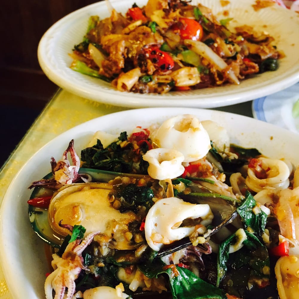 Erawan Thai - 100 Photos & 71 Reviews - Thai - 3589 Refugee Rd ...