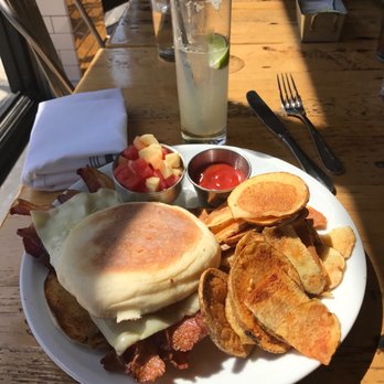 Ward 8 - 291 Photos & 408 Reviews - Cocktail Bars - 90 N Washington St ...