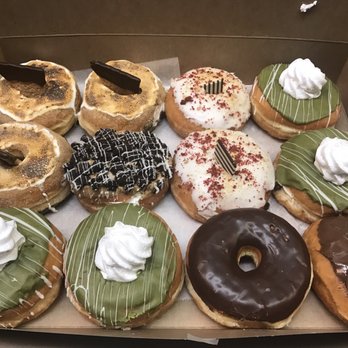 DK’s Donuts of Orange - 1284 Photos & 629 Reviews - Donuts - 3744 E ...