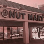 Donut Mart - 31 Photos & 26 Reviews - Donuts - 3301 Coors Blvd ...