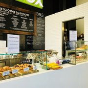 Green Box Express - 18 Photos & 11 Reviews - Salad - 200 University ...