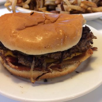 White Grill - 43 Photos & 75 Reviews - Burgers - 200 N Commercial St ...