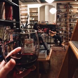 Full Circle Bookstore - 50 Photos & 66 Reviews - Bookstores - 1900 ...