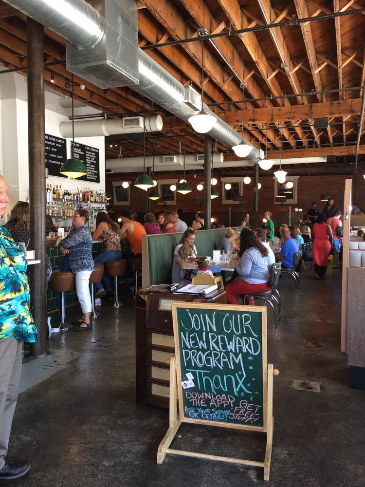 Dilly Diner - 263 Photos & 190 Reviews - Breakfast & Brunch - 402 E 2nd ...