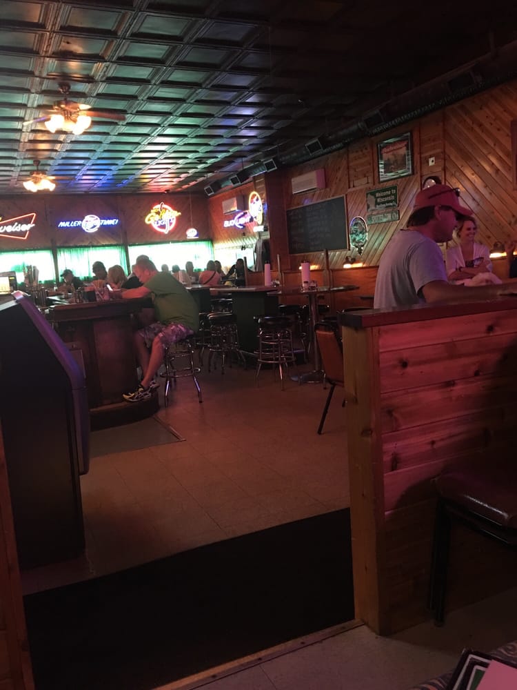 Shamrock Pizza - Pizza - 5825 Tower Ave, Superior, WI - Restaurant ...