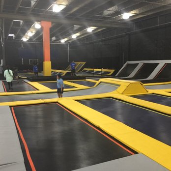 Ultimate Air Trampoline Park - 27 Photos & 17 Reviews - Trampoline ...