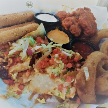 Buffalo Wild Wings - 44 Photos & 68 Reviews - Chicken Wings - 6341 ...