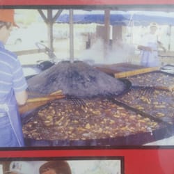 World’s Largest Frying Pan - 10 Photos - Landmarks & Historical ...