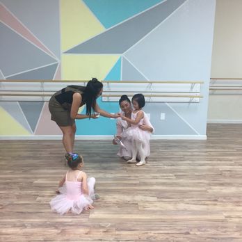 En Pointe Dance Studio - 44 Photos - Dance Studios - 346 W Grant Line ...