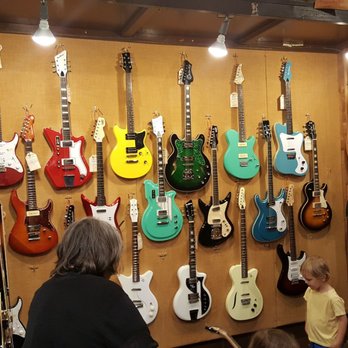 McCabe’s Guitar Shop - 2019 All You Need to Know BEFORE You Go (with ...