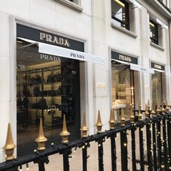 Prada - Fashion - 10 ave Montaigne, Champs-Elysées, Paris, France ...
