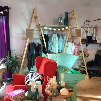 The Blessing Barn - 21 Photos & 18 Reviews - Thrift Stores - 5 Hastings ...