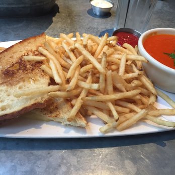 Cafeteria 15L - 2117 Photos & 1541 Reviews - American (Traditional ...