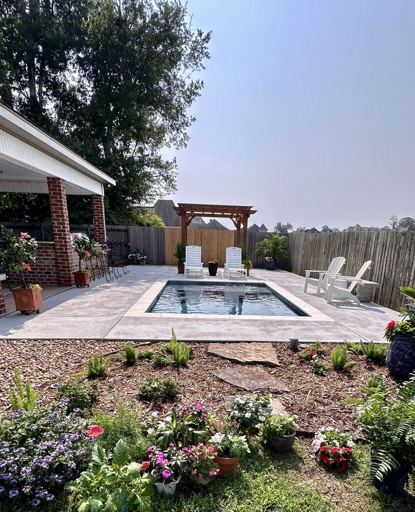 Red Cabin Pools, Lafayette | Roadtrippers