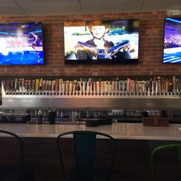 The Union Draft House - 22 Photos & 11 Reviews - Sports Bars - 12040 ...