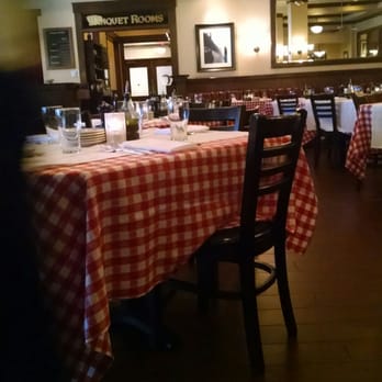 Maggiano’s Little Italy - 202 Photos & 394 Reviews - Italian - 1201 ...