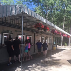 Point Sebago Resort - 17 Photos - Guest Houses - 261 Point Sebago Rd ...