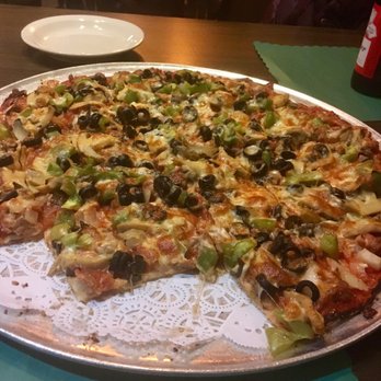 Wells Brothers Restaurant - 79 Photos & 172 Reviews - Pizza - 2148 Mead ...