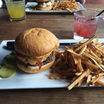 Flipside Burgers & Bar - 114 Photos & 175 Reviews - Burgers - 1125 Post ...