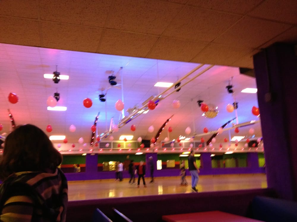 Riverside Arena - 15 Photos & 16 Reviews - Skating Rinks - 36635 ...