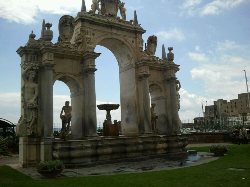 Fontana dell’Immacolatella - Landmarks & Historical Buildings - Via ...