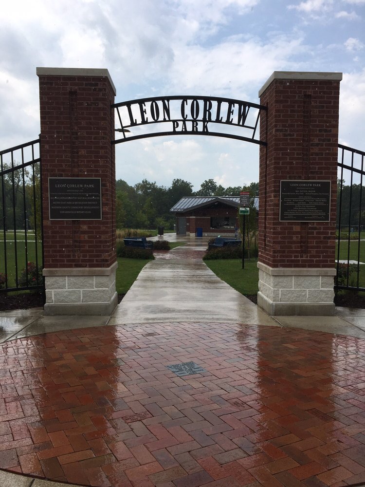 Leon Corlew Park & Splash pad - Parks - 333 S. Main, Edwardsville, IL ...