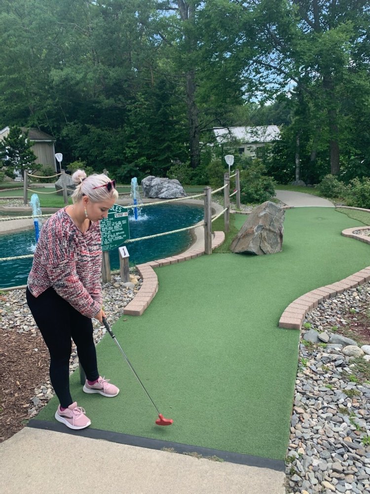 Golfer's Crossing, Maine | Roadtrippers