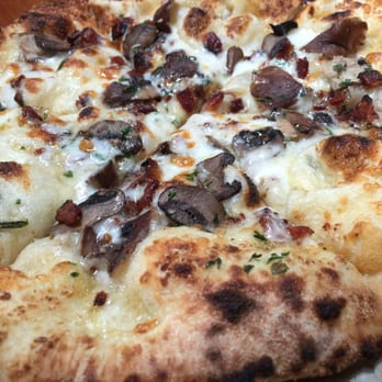Hill and Holler - 28 Photos & 20 Reviews - Pizza - 204 N Jefferson St ...