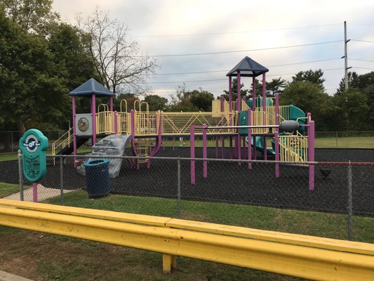 Edgewood, NY Map & Directions - MapQuest