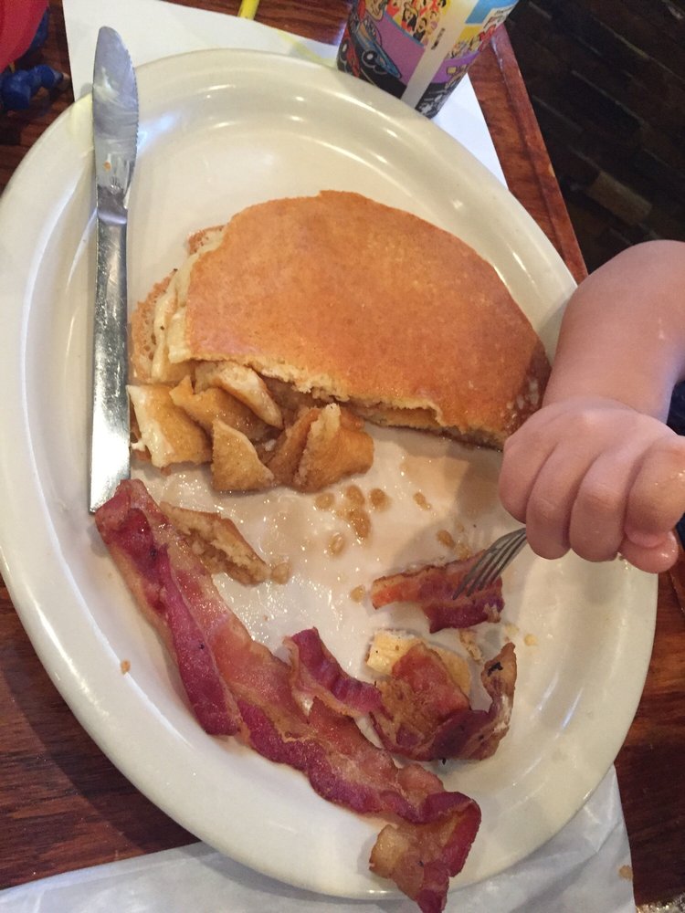 Danny’s Restaurant - Burgers - 4402 San Bernardo Ave, Laredo, TX ...