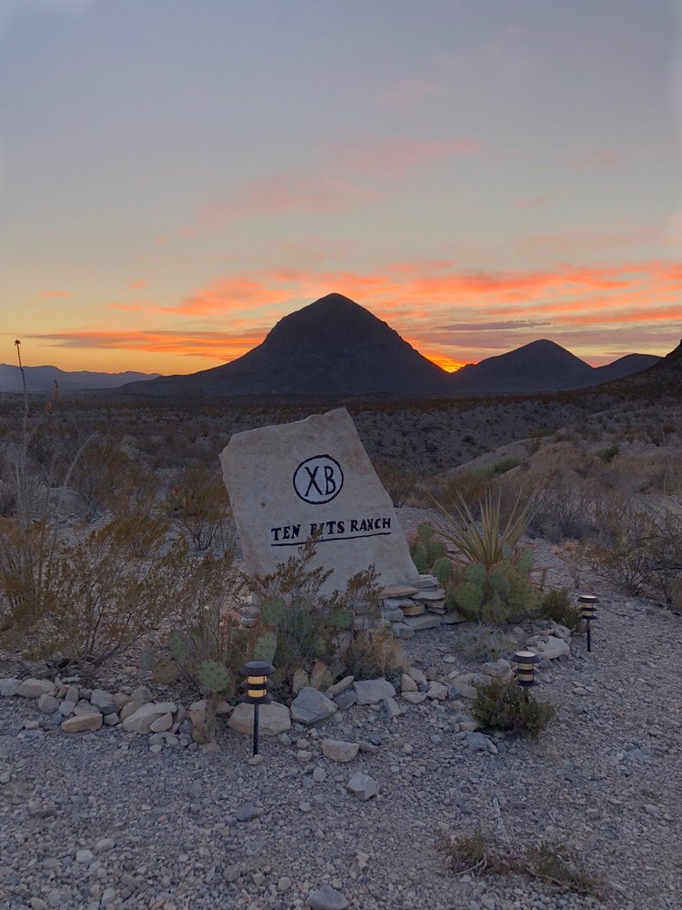 Ten Bits Ranch | Cowboy Inn - 49 Photos - Bed & Breakfast - 6000 N ...