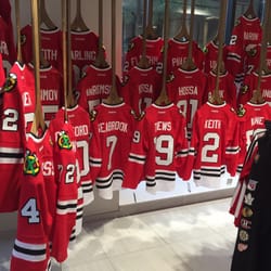 Blackhawks Store - 19 Photos & 38 Reviews - Sports Wear - 333 N ...
