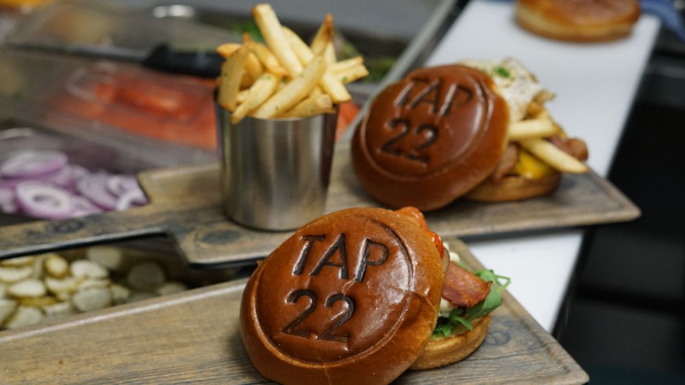 Tap 22 Grill & Bar - 17 Photos - American (New) - 1443 1st St, Silvis ...