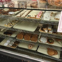 Uncle Mike’s Bake Shoppe - 12 Photos & 16 Reviews - Bakeries - 2514 ...