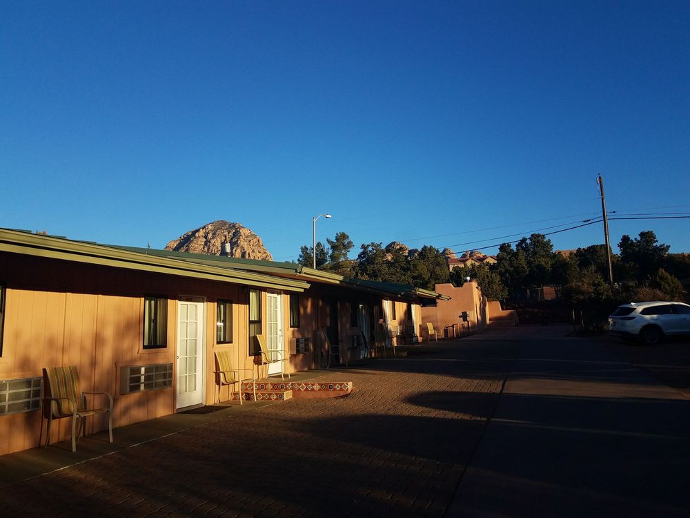 Sugar Loaf Lodge - 33 Photos & 63 Reviews - Hotels - 1870 W Hwy 89A ...