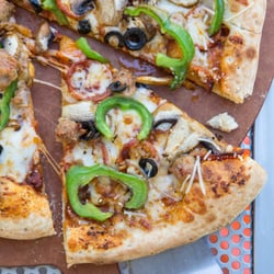 Reginelli’s Pizzeria - 73 Photos & 98 Reviews - Pizza - 5961 Magazine ...